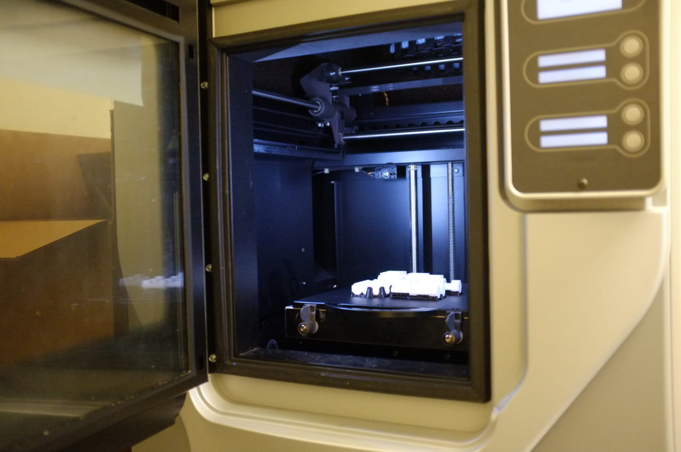 Studio/Lab: Self-Assembly Lab - Arts at MIT